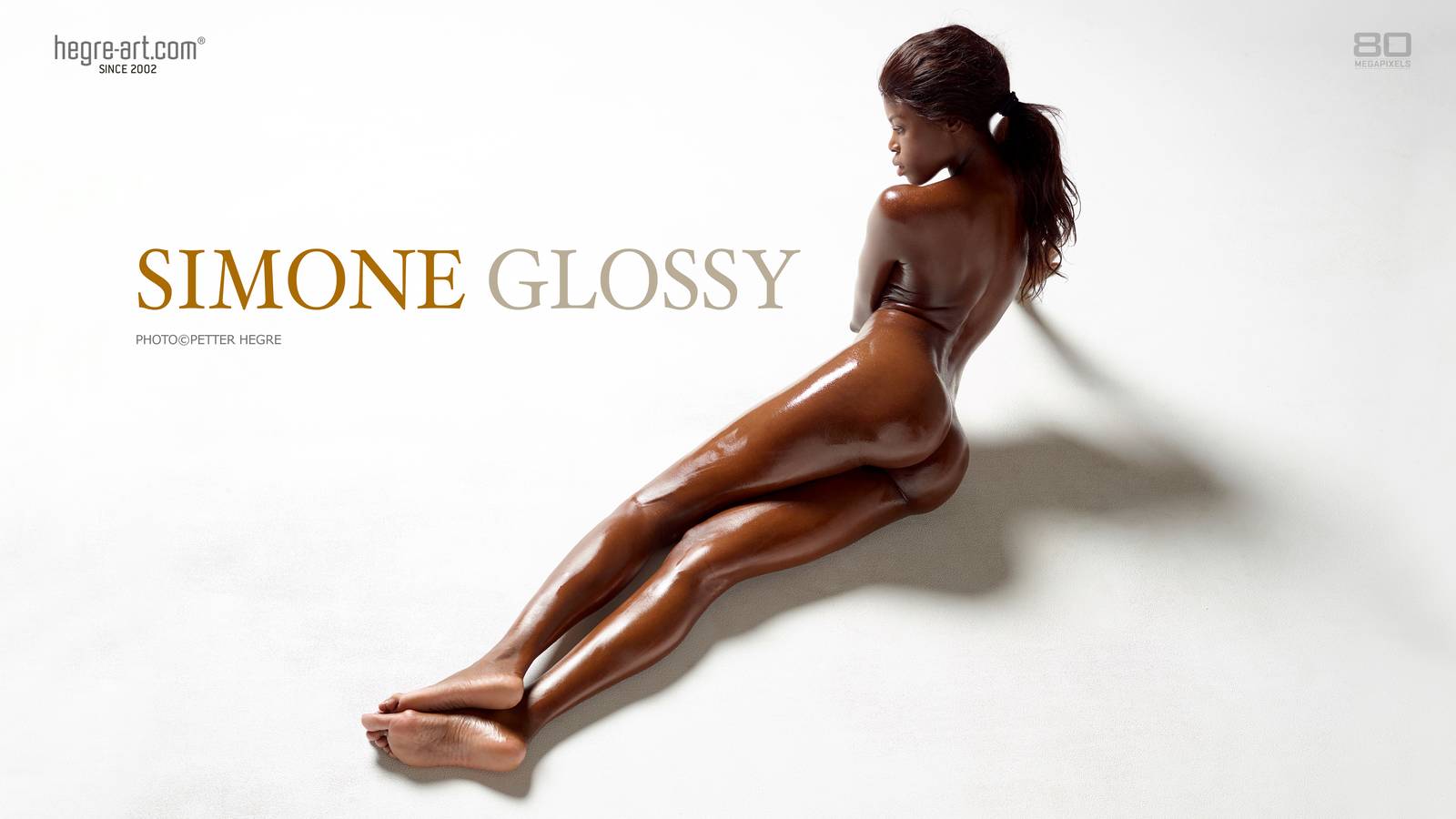 Simone Glossy